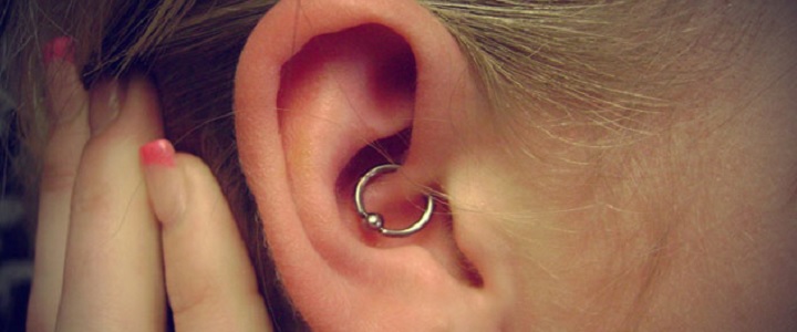 Helix piercing e altri: guida ai piercing all'orecchio - Roba da Donne