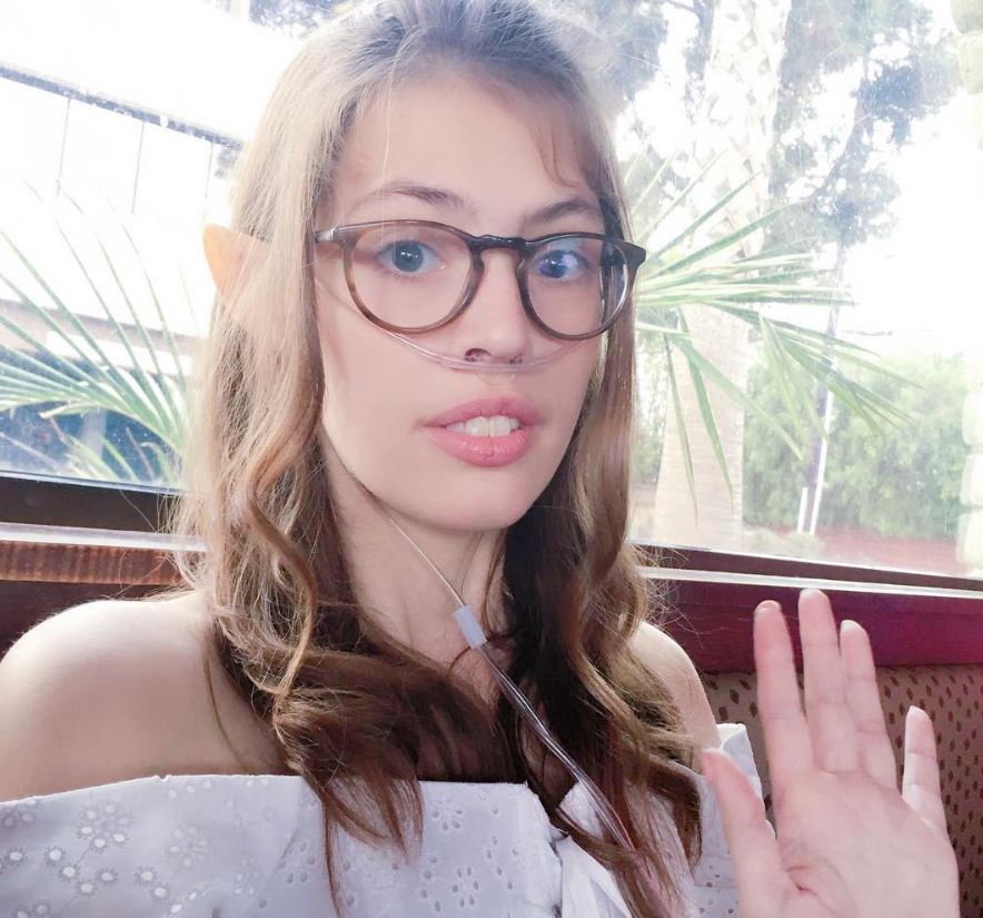 Addio Claire Wineland, influencer con la fibrosi cistica che aveva ...