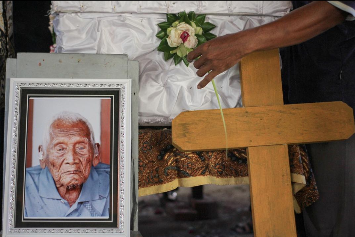 Mbah Gotho, l'uomo più vecchio del mondo - Roba da Donne