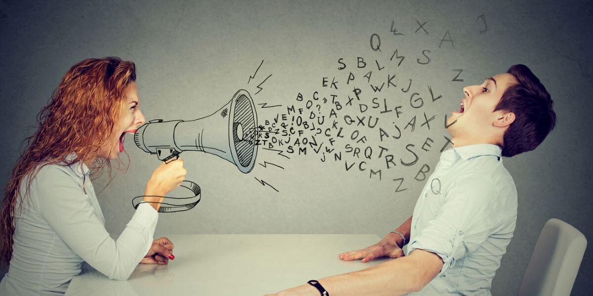 Come gestire una persona logorroica (anche se sei tu) | Roba da Donne