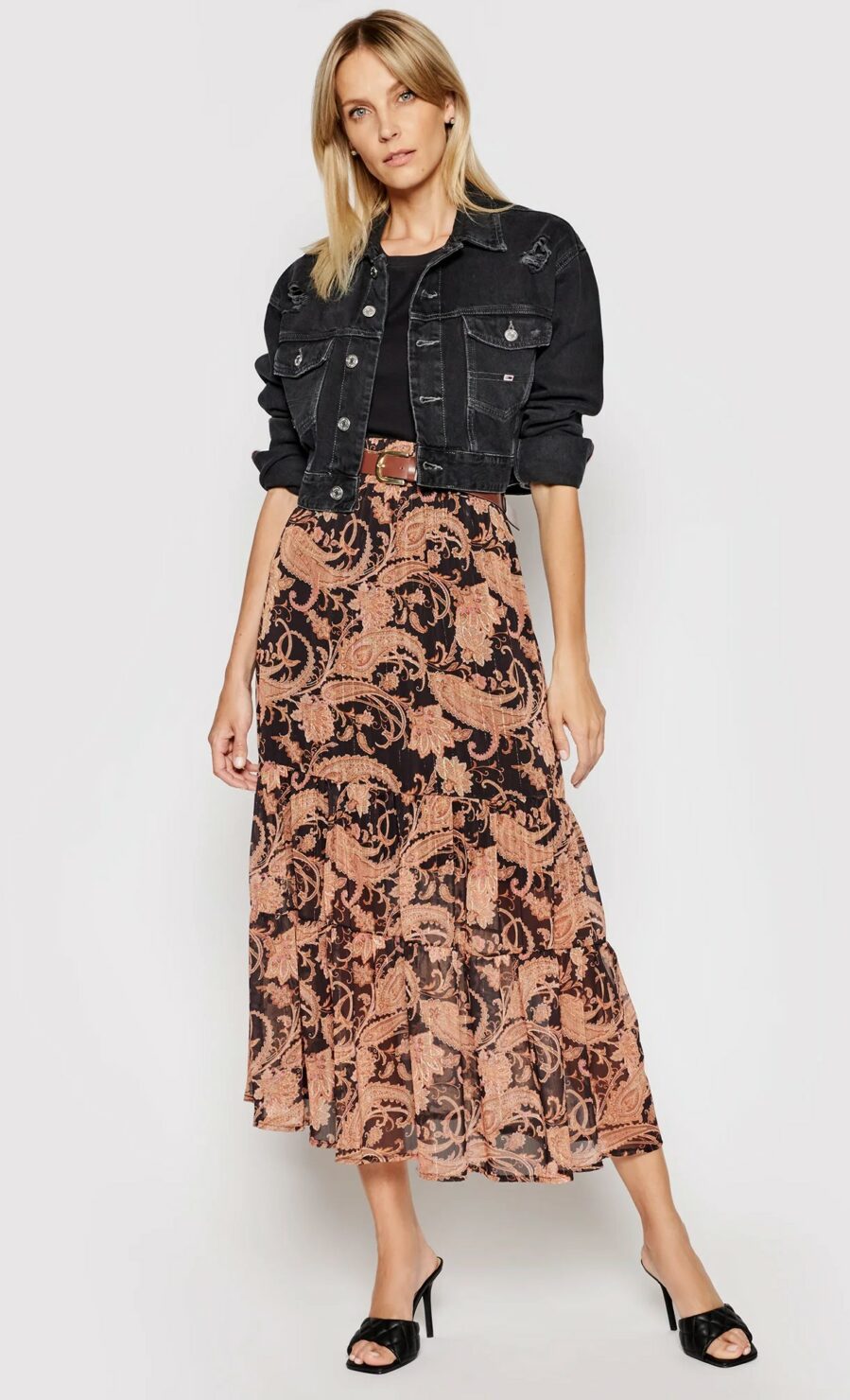 Gonne colorate, un must have per tutte le stagioni | RDD