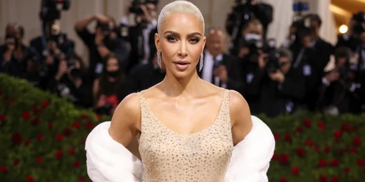 Kim Kardashian avrebbe rotto il vestito di Marilyn Monroe | Roba da Donne