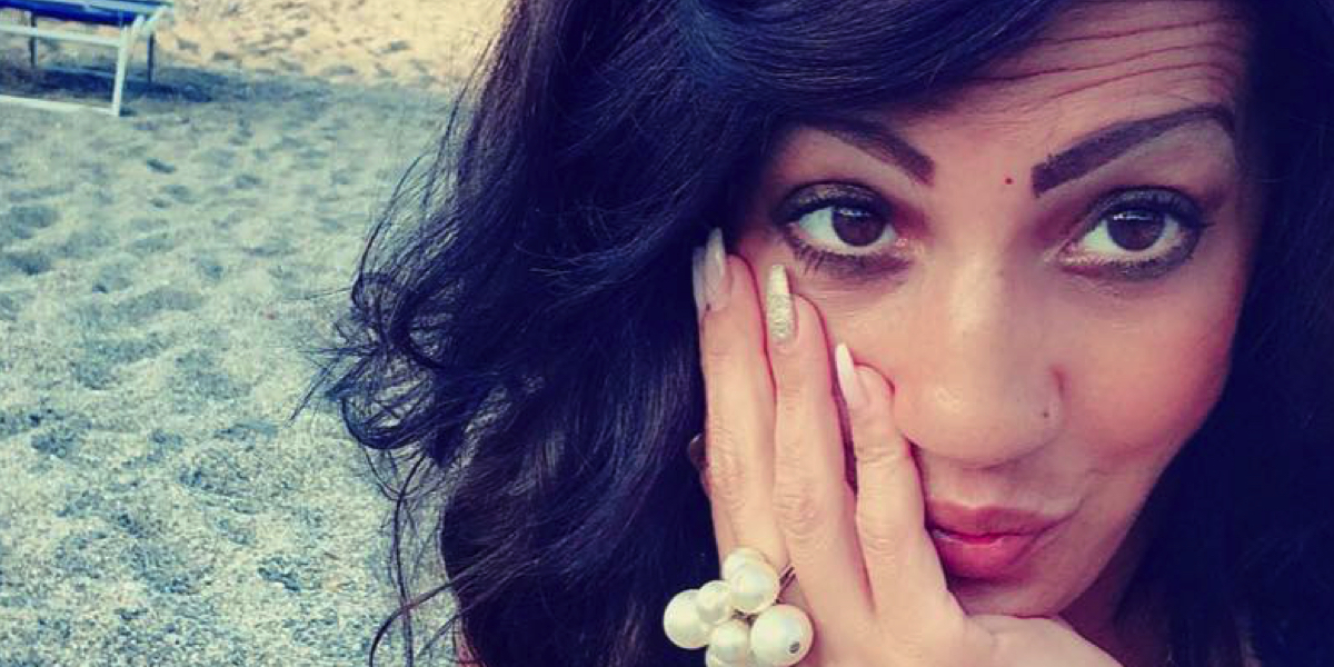 Il femminicidio di Floriana Floris, accoltellata dal compagno | RDD