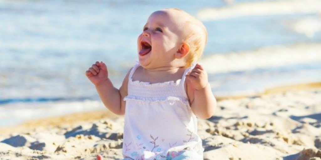 Neonati al mare: si può? Ecco 9 consigli | Roba da Donne