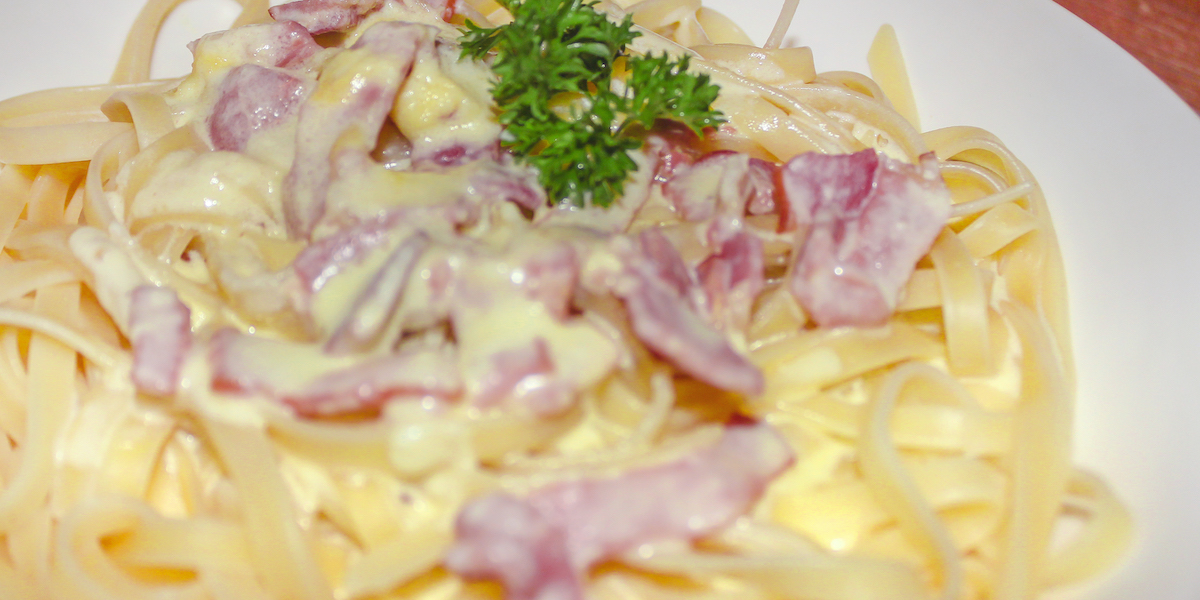 Ricetta fettuccine alla papalina | Roba da Donne