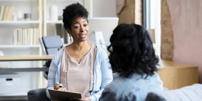 Kenofobia, la paura degli spazi vuoti: sintomi e cura | RDD